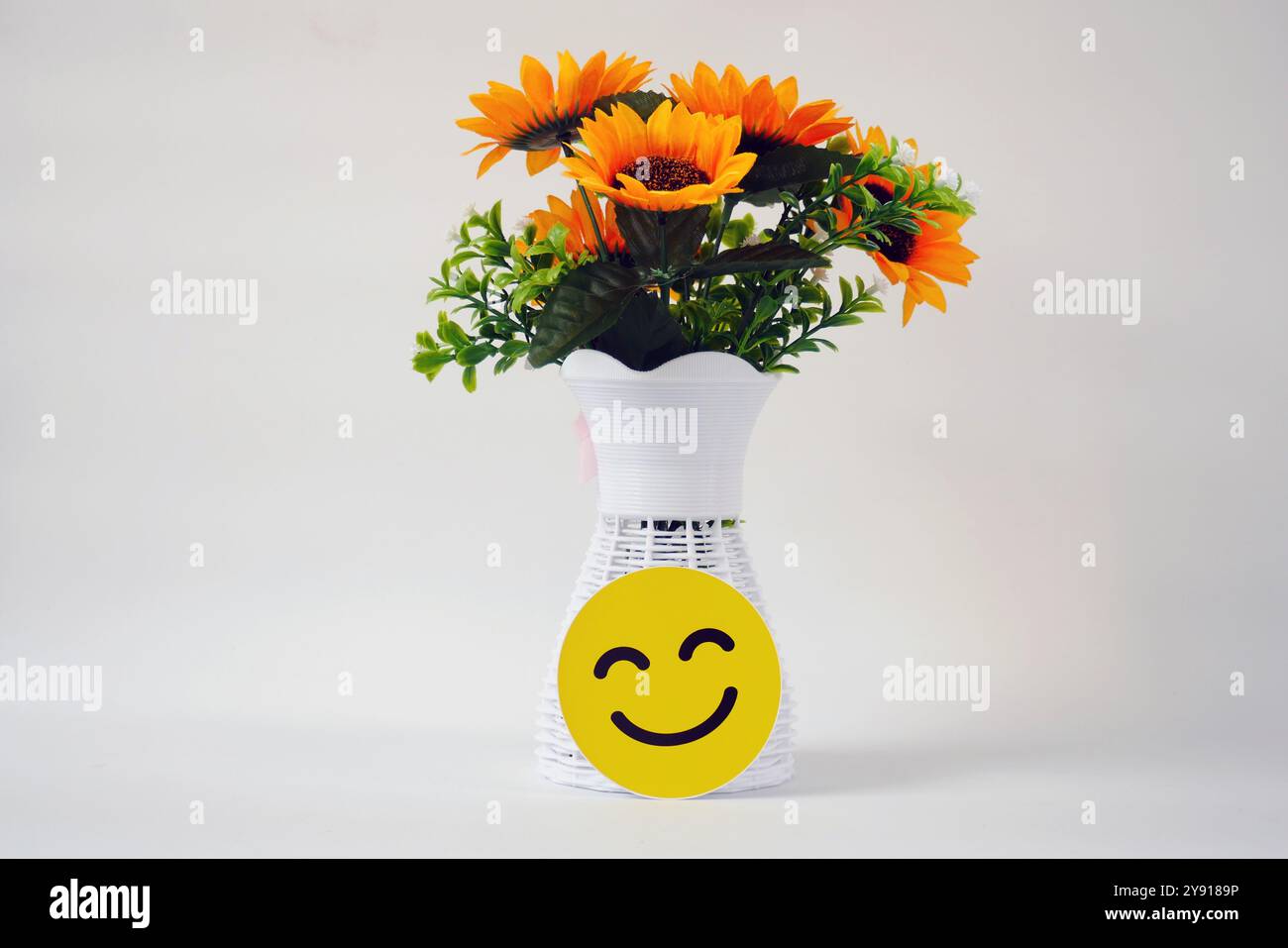 Flower emoticon hi-res stock photography and images - Alamy