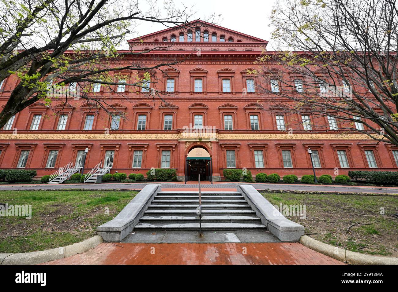 Italian Renaissance Revival Architecture Premium Photo | The