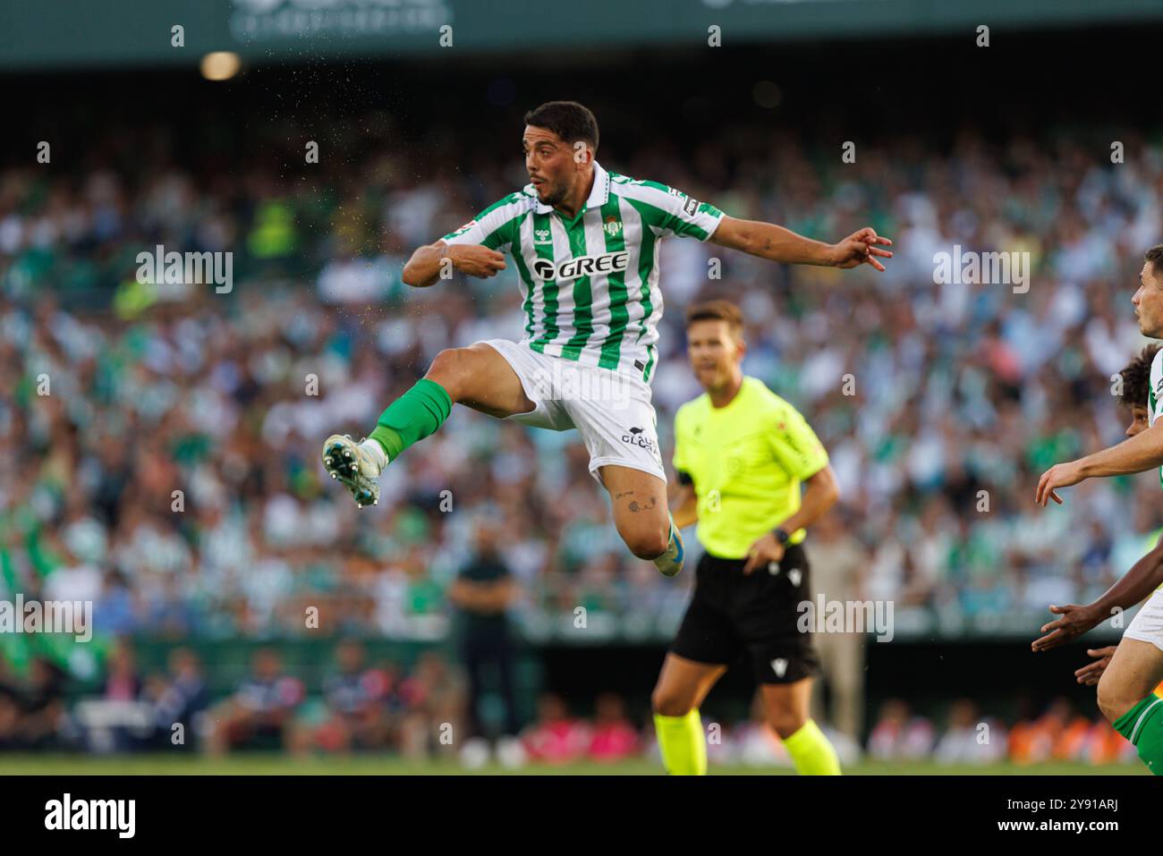 Pablo Fornals during LaLiga EASPORTS game between teams of Real Betis Balompie and Getafe CF at ...