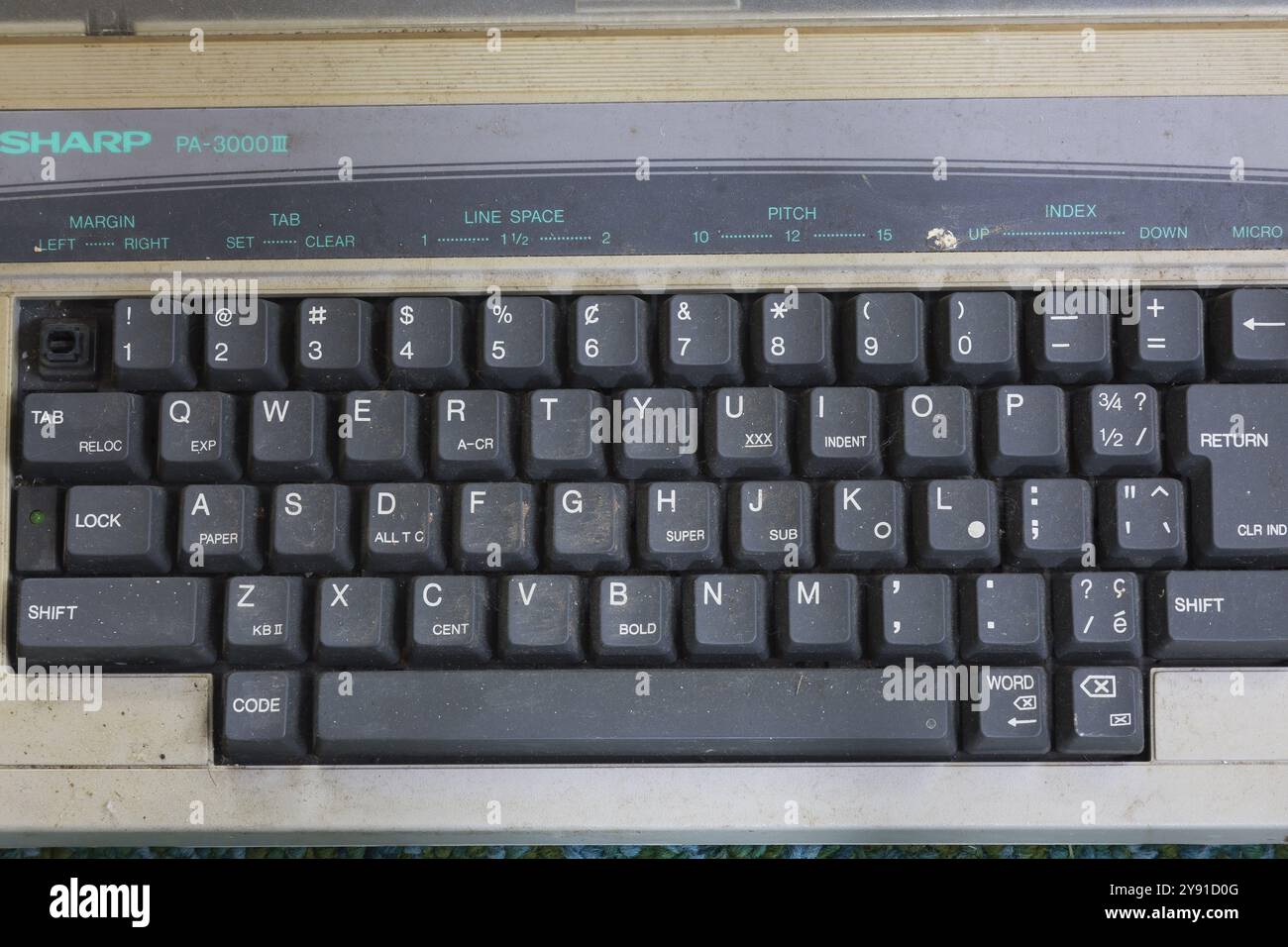 Vintage Sharp PA-3000 III Portable Electric Typewriter Intelliwriter ...