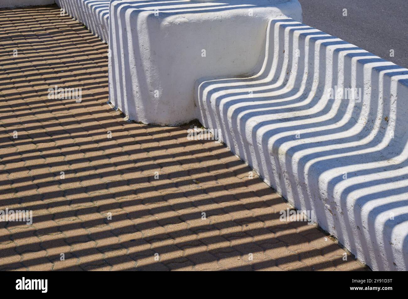 Shadow bench concrete no people hi-res stock photography and images - Alamy