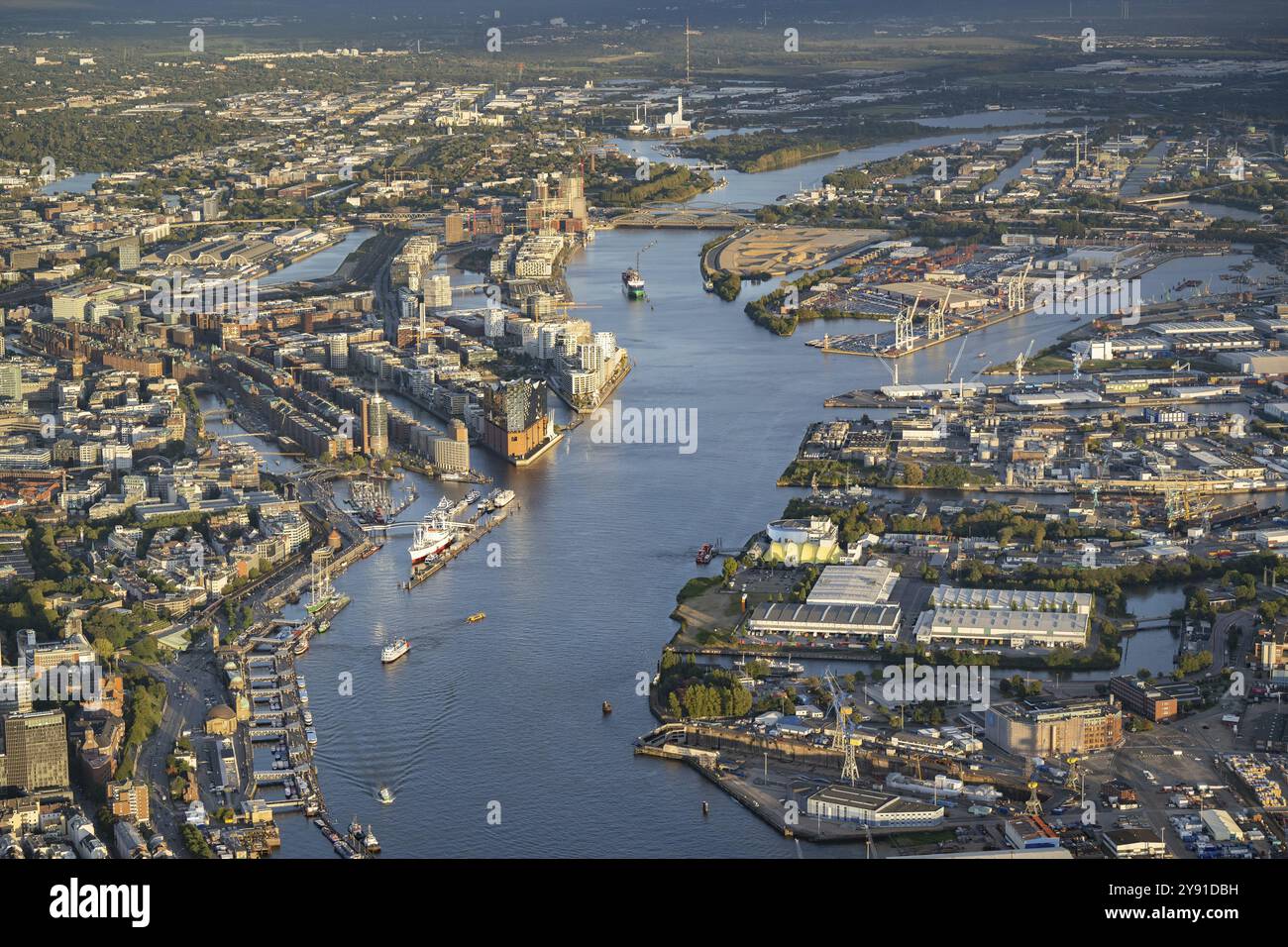 Aerial view of the port of Hamburg with Elbe, Elbe Philharmonic Hall ...
