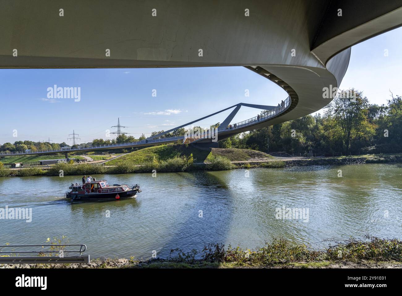 New bridge over the Rhine-Herne Canal and the Emscher, leap over the ...