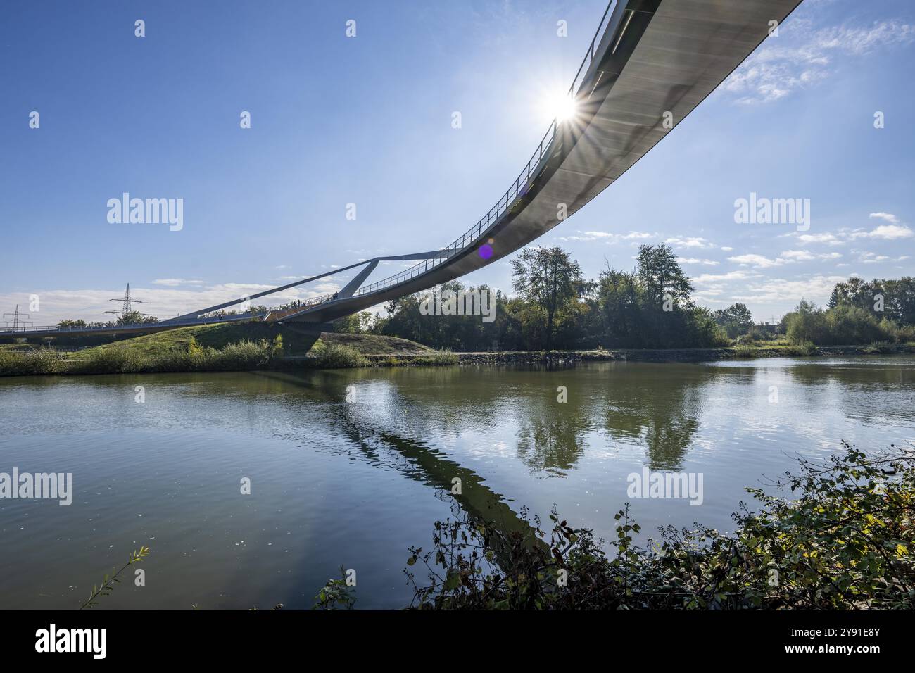 New bridge over the Rhine-Herne Canal and the Emscher, leap over the ...