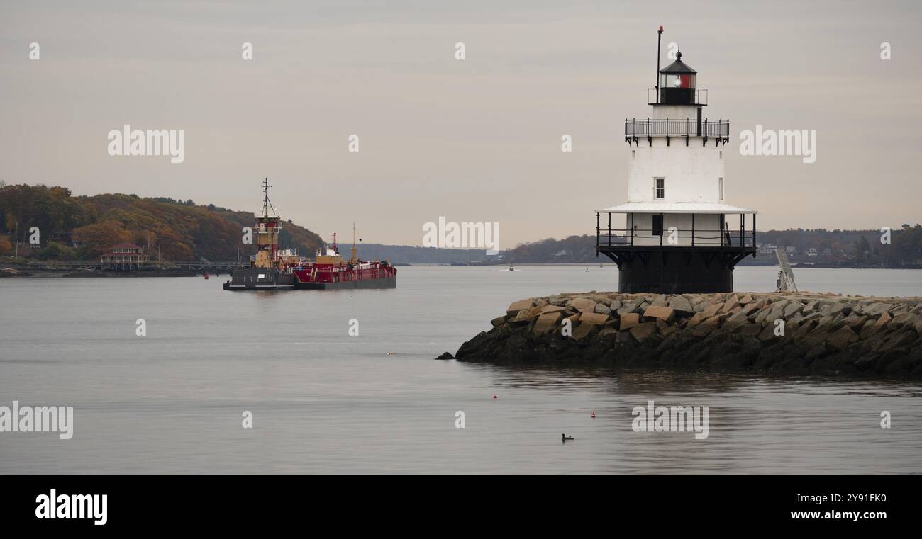 Spring Point Ledge Lighthouse in Portland Maine marks a dangerous ...