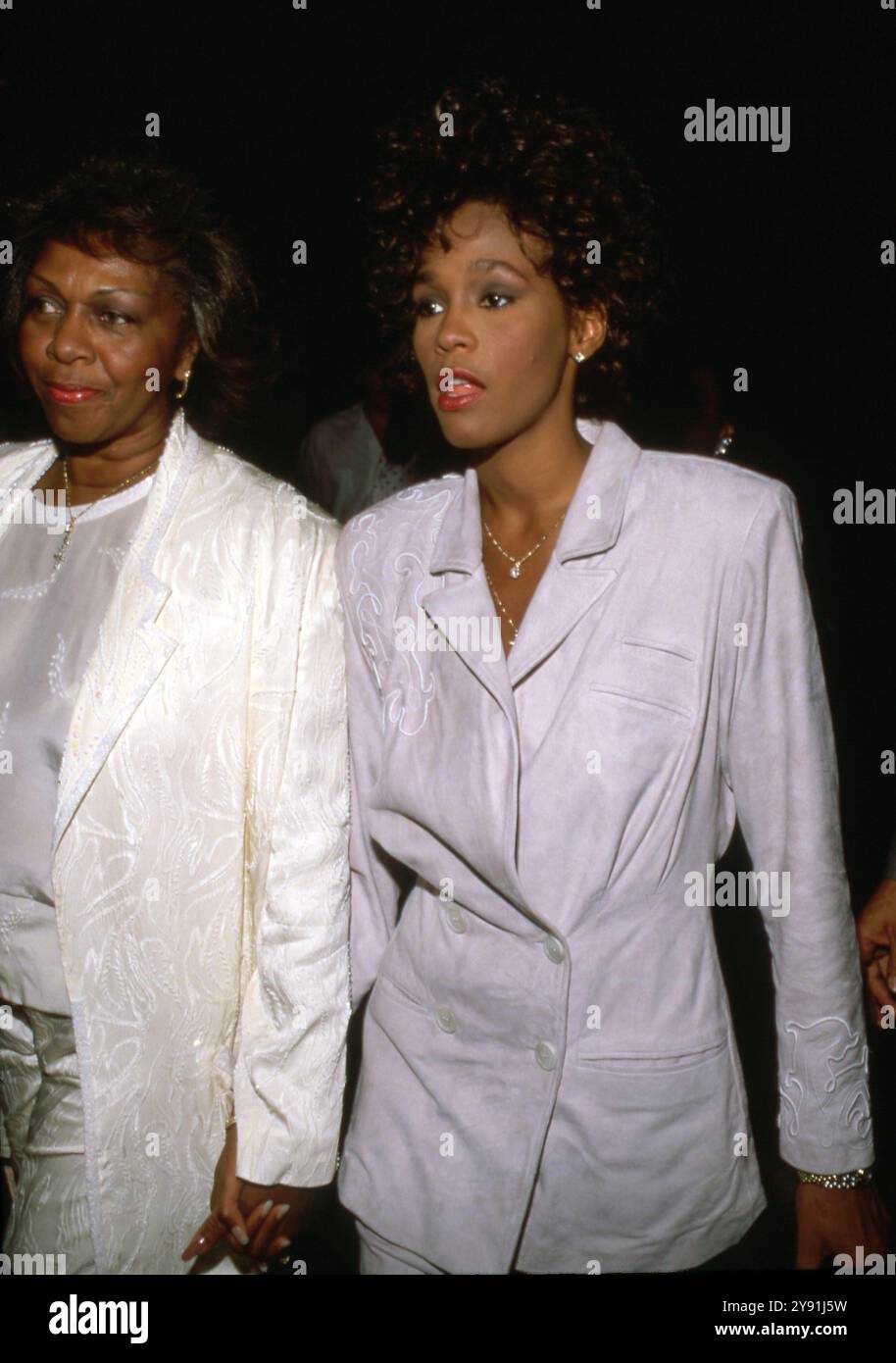 **FILE PHOTO** Cissy Houston Has Passed Away. Whitney Houston and ...
