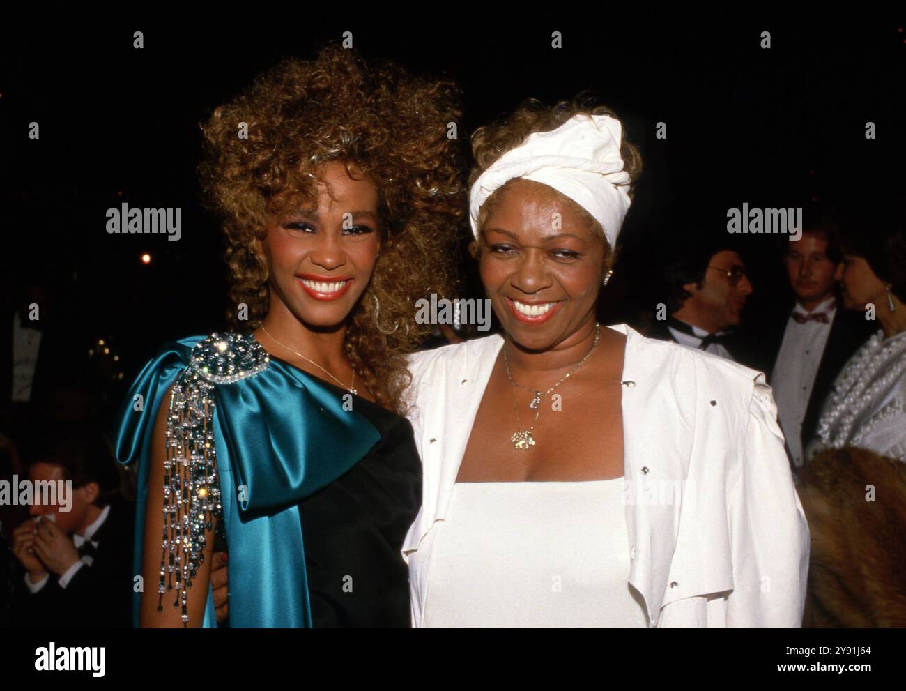 **FILE PHOTO** Cissy Houston Has Passed Away. Whitney Houston and Cissy ...