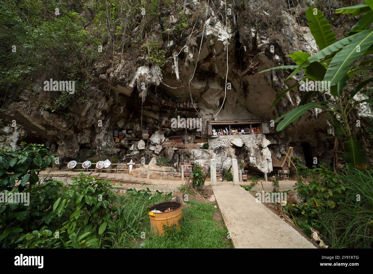 Londa people hi-res stock photography and images - Alamy