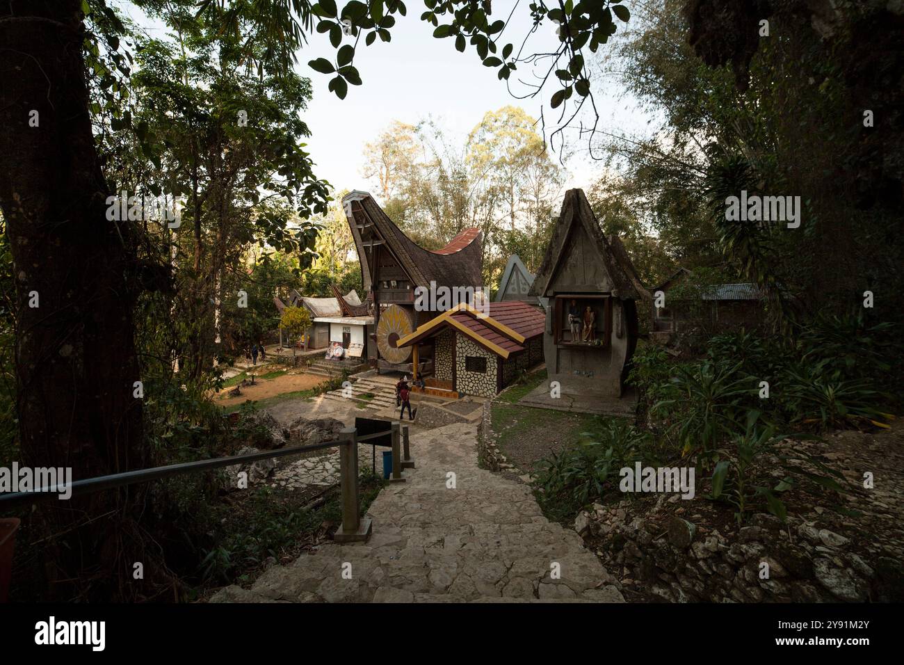 Toraja burial place called Pa'tane, Toraja Stock Photo - Alamy