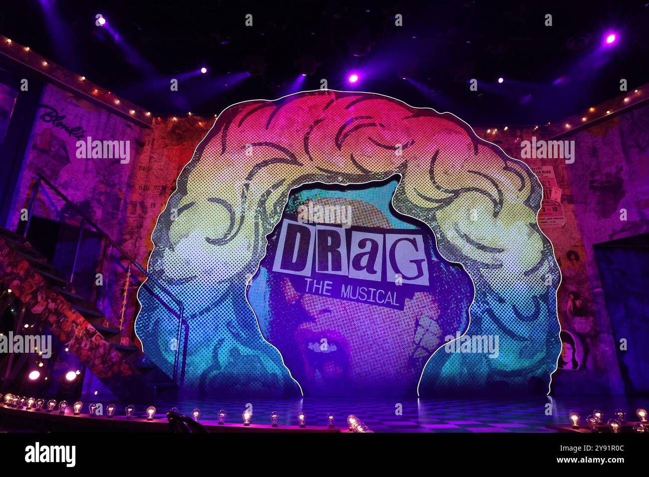 Stage in attendance for DRAG: The Musical Sneak Peek, New World Stages ... Stage in attendance for DRAG: The Musical Sneak Peek, New World Stages ...