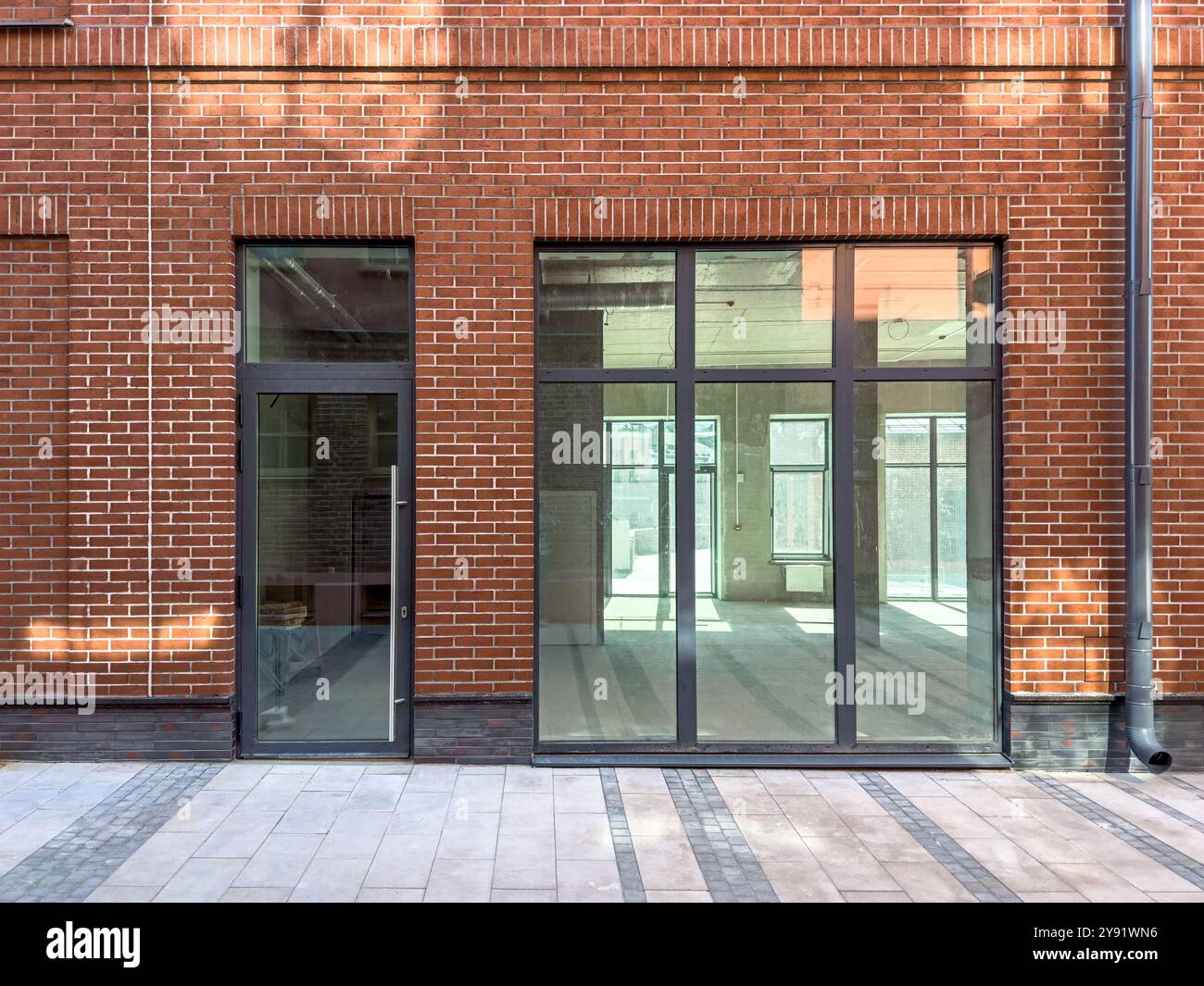 Red brick industrial building hi-res stock photography and images - Alamy