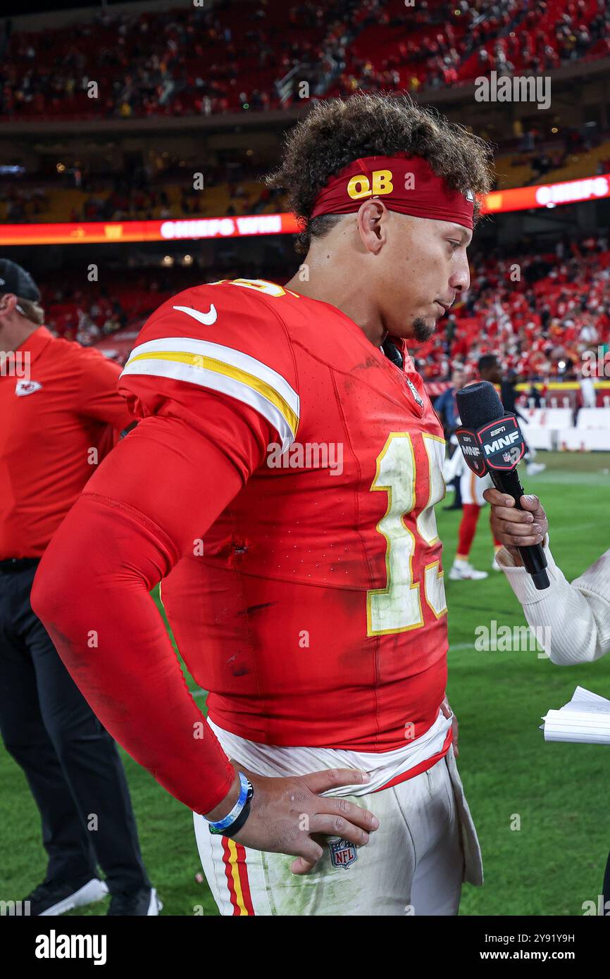 October 7, 2024: Kansas City Chiefs quarterback Patrick Mahomes (15) is ...