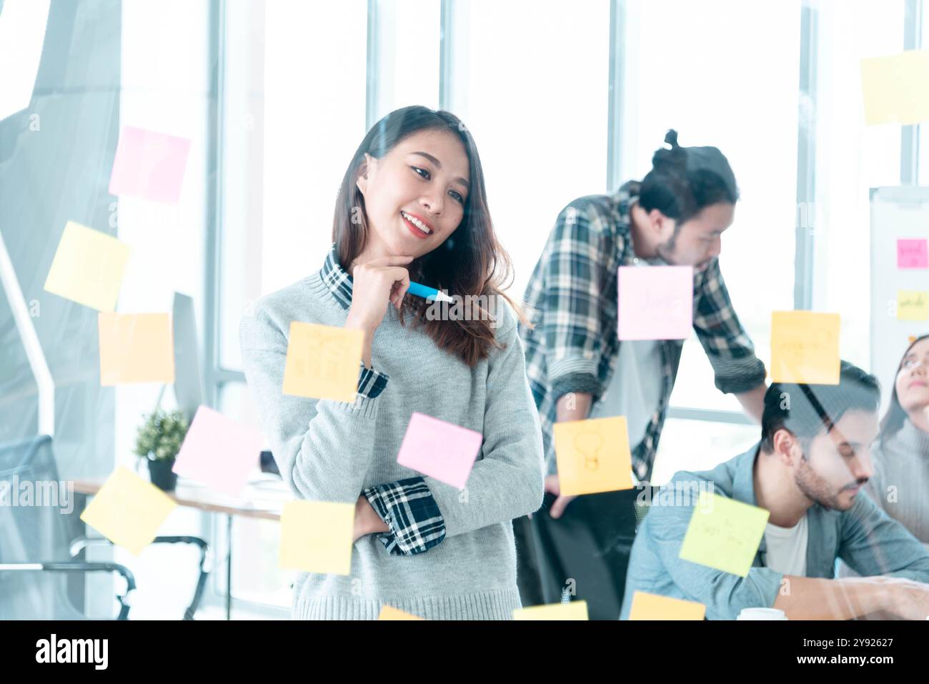 Brainstorming diversity creative design use post it sticky note team ...