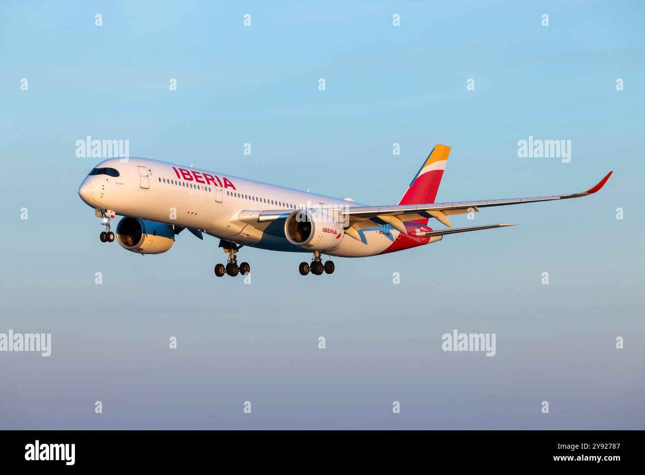 Iberia Airbus A350-941 (REG: EC-NMZ) arriving just before sunset for ...
