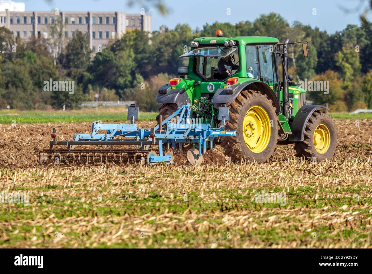 Boden lockern hi-res stock photography and images - Alamy
