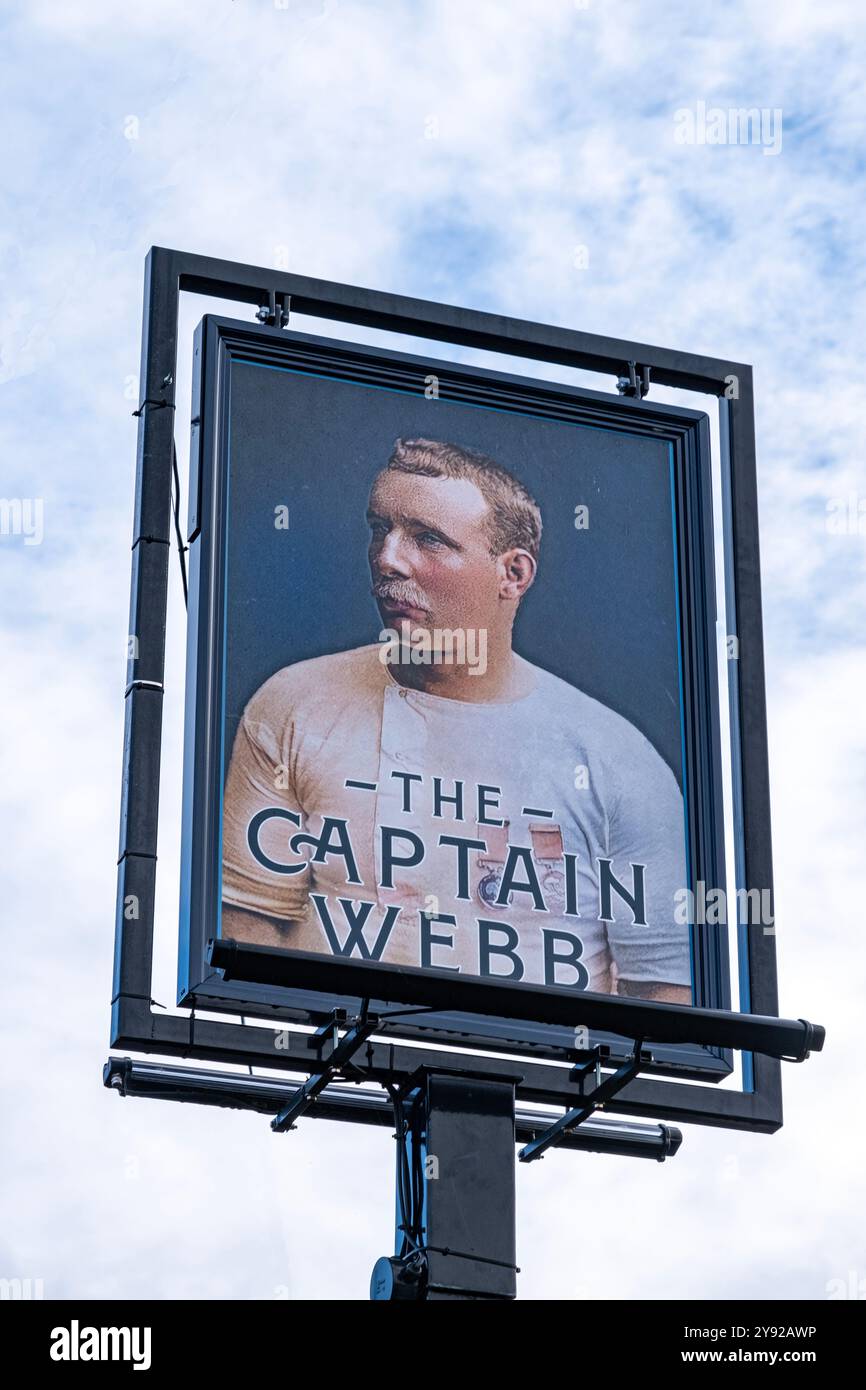 Captain webb hi-res stock photography and images - Alamy