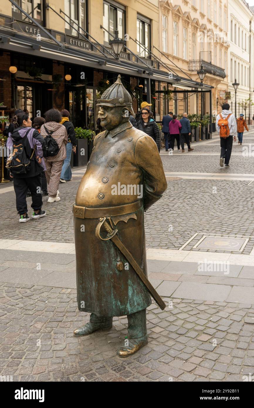 The Policeman statue in Budapest, Hungary Stock Photo - Alamy