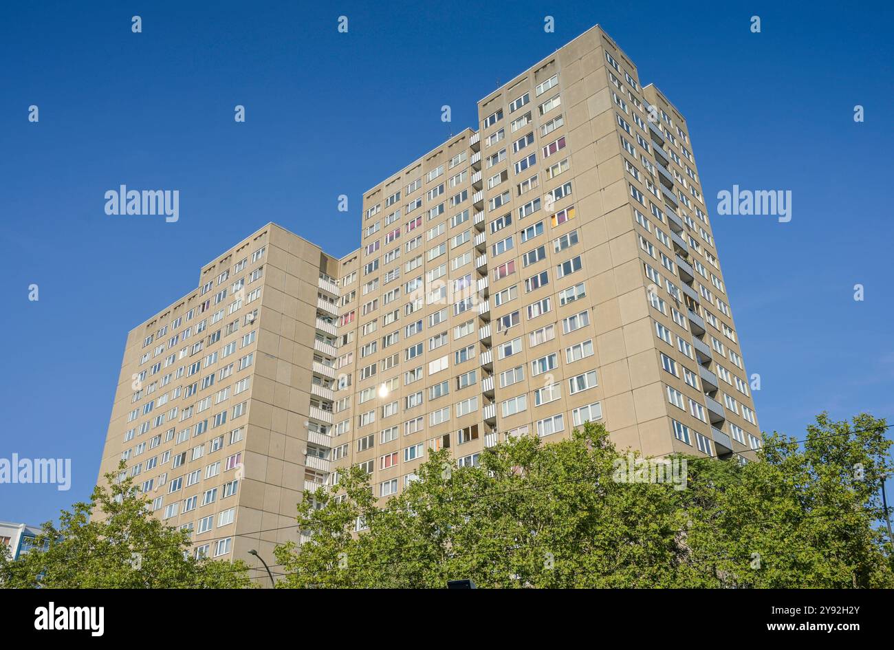 Plattenbau, Hochhaus am Roederplatz, Weißenseer Weg, Lichtenberg ...