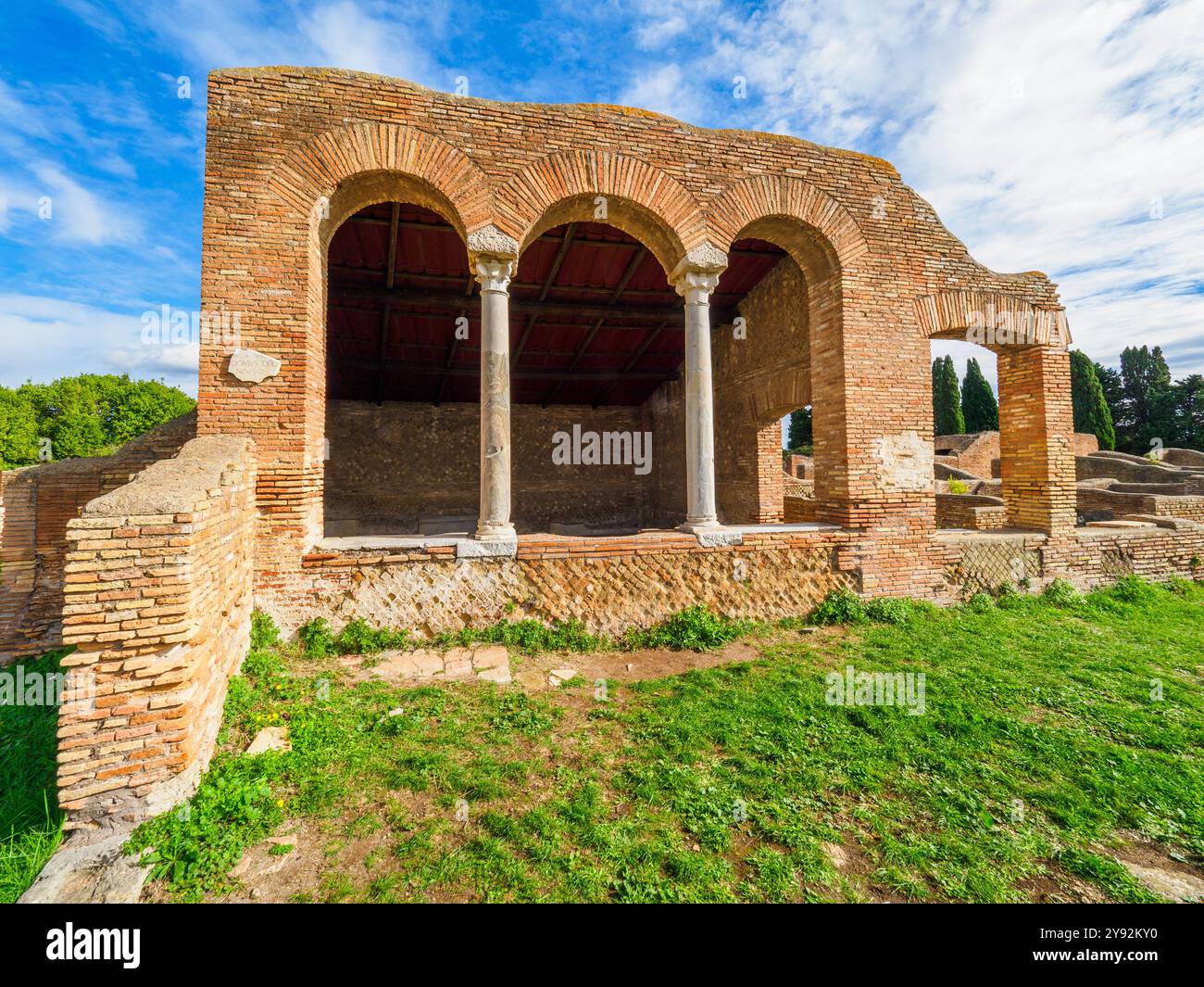 Domus del Ninfeo (domus of the nymphaeum) (325-350 AD) - Archeological ...