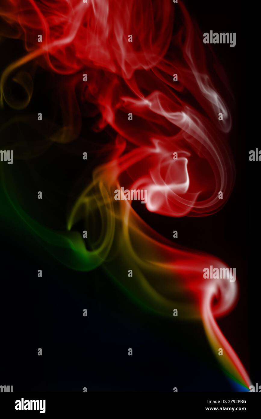 Vertical smoke hi-res stock photography and images - Alamy