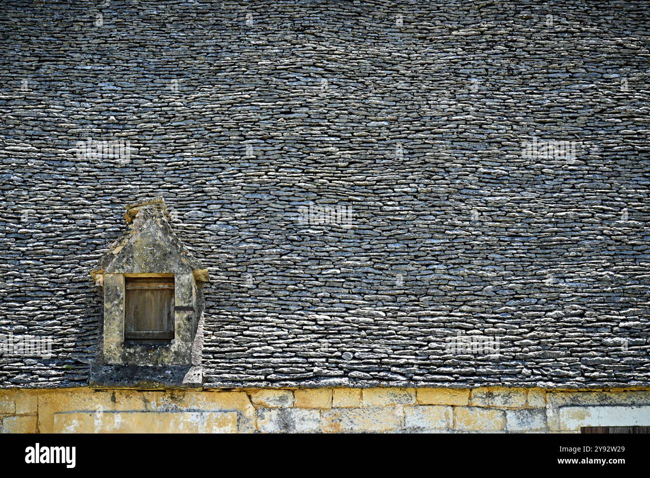 Traditional architecture perigord hi-res stock photography and images ...