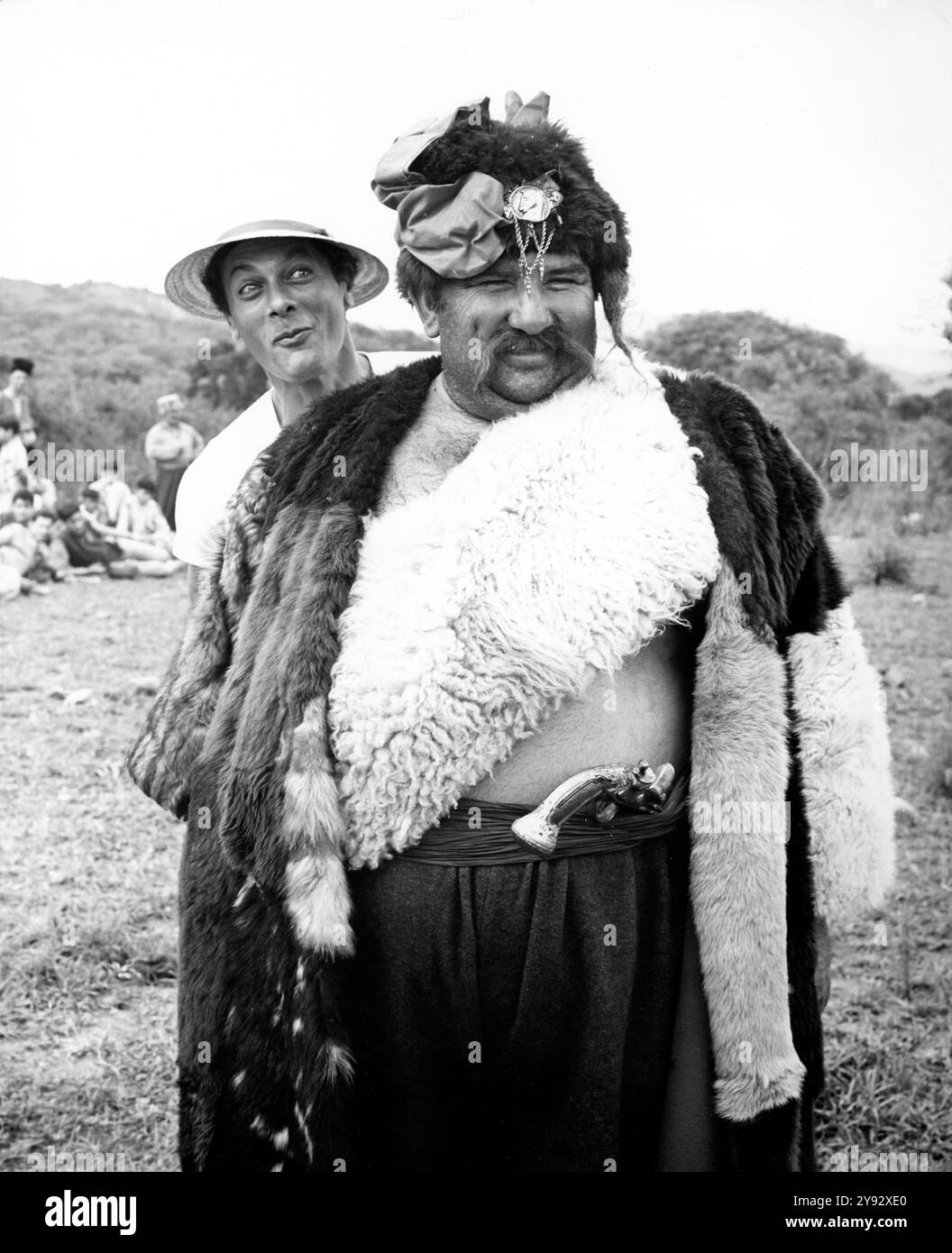 TONY CURTIS clowning with featured extra player on set location candid ...