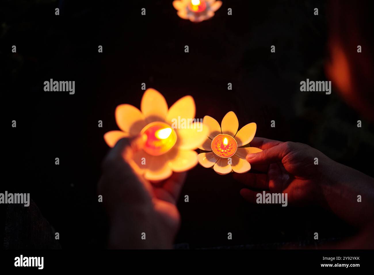 Close man hand lotus hi-res stock photography and images - Alamy