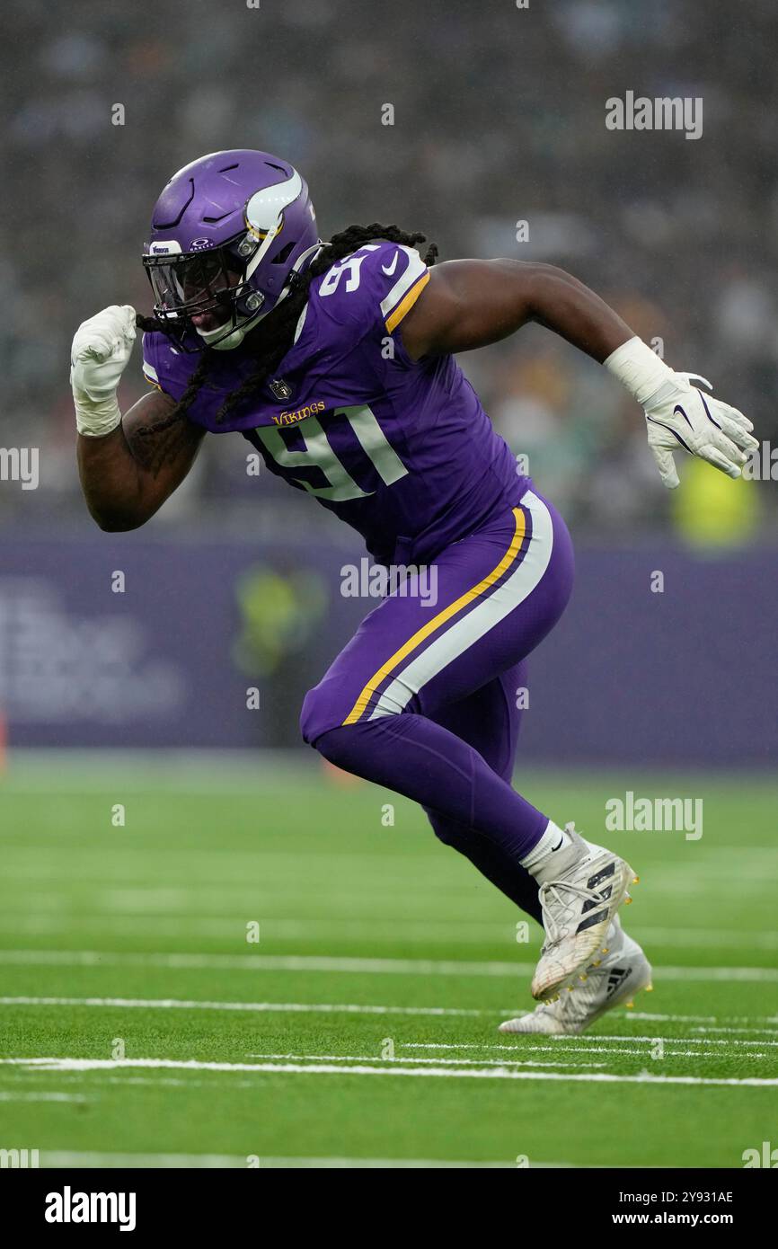 Minnesota Vikings linebacker Pat Jones II (91) in action against the ...