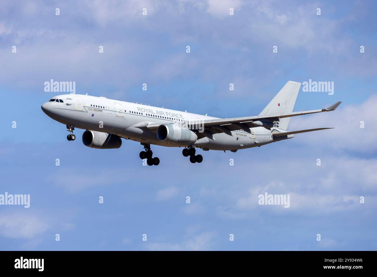 Royal Air Force Airbus A330 Voyager KC3 (A330-243MRTT) (REG: ZZ333 ...