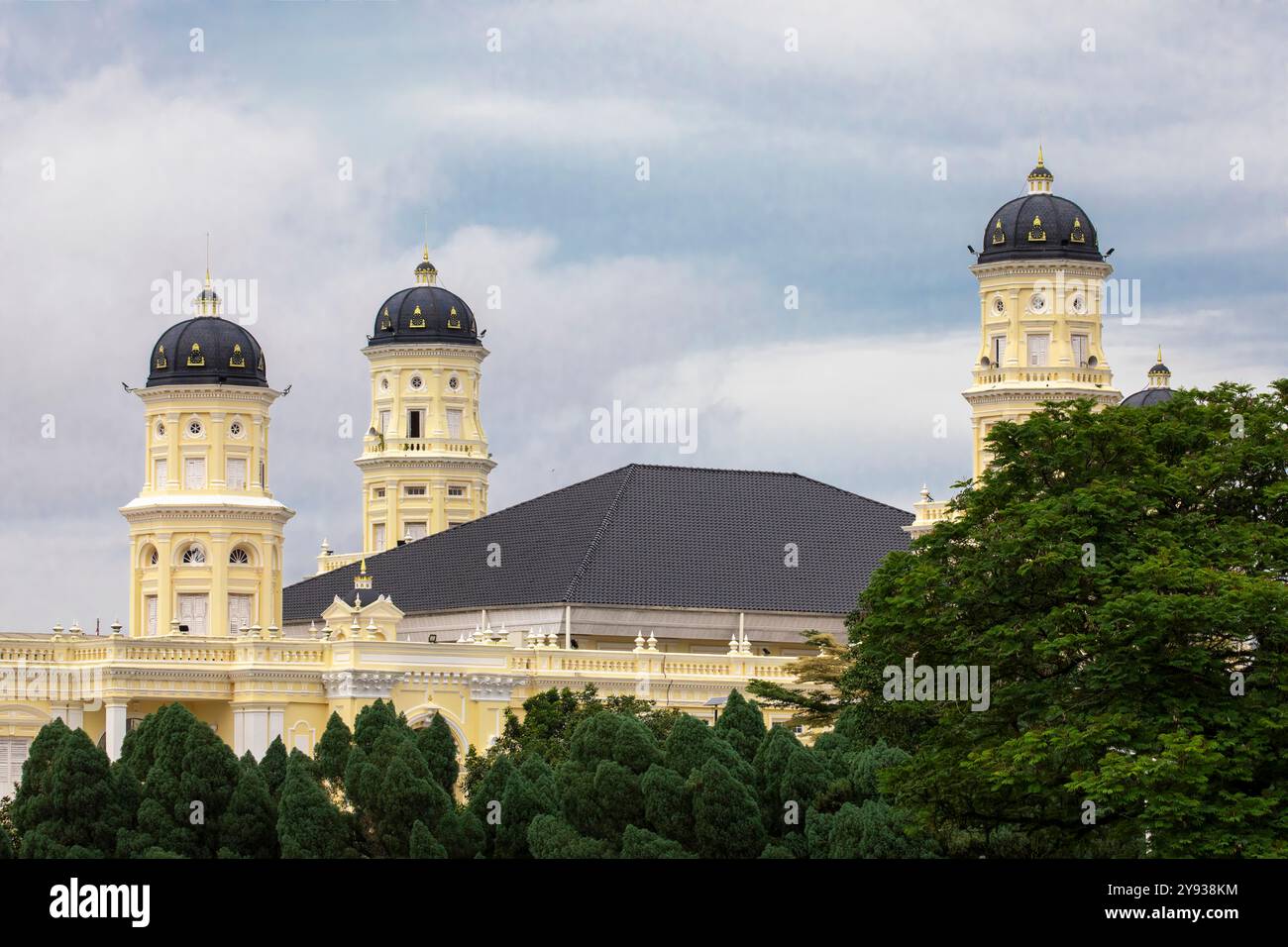 Masjid Sultan Abu Bakar is a historical mosque located in Johor Bahru ...