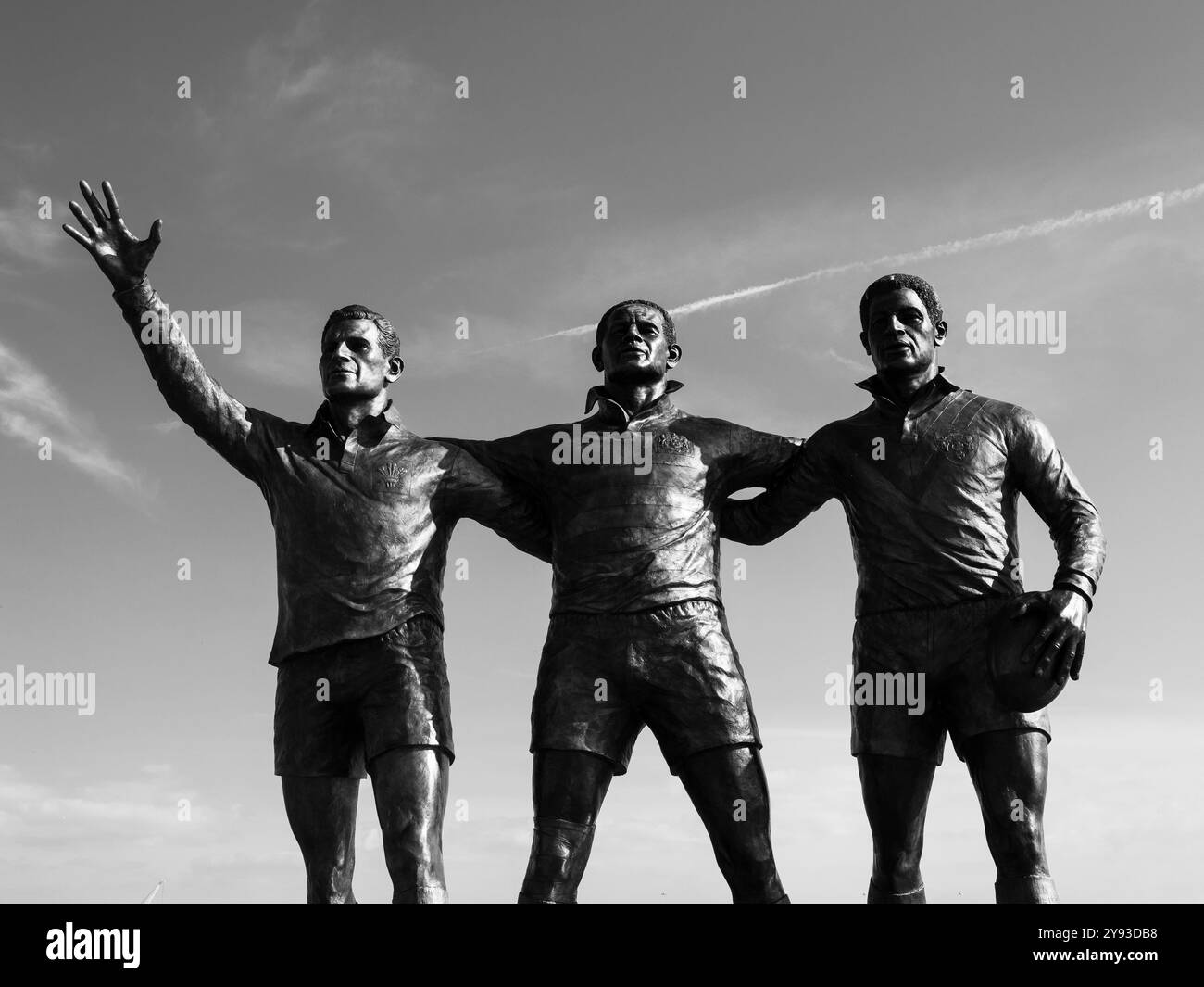 Cardiff bay wales statue Black and White Stock Photos & Images - Alamy