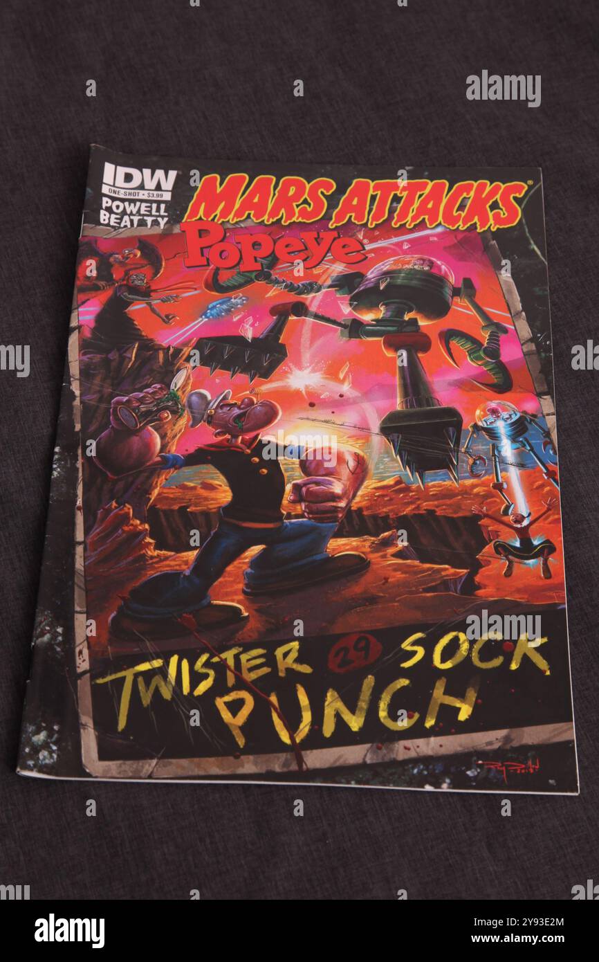 Idw comic book hi-res stock photography and images - Alamy