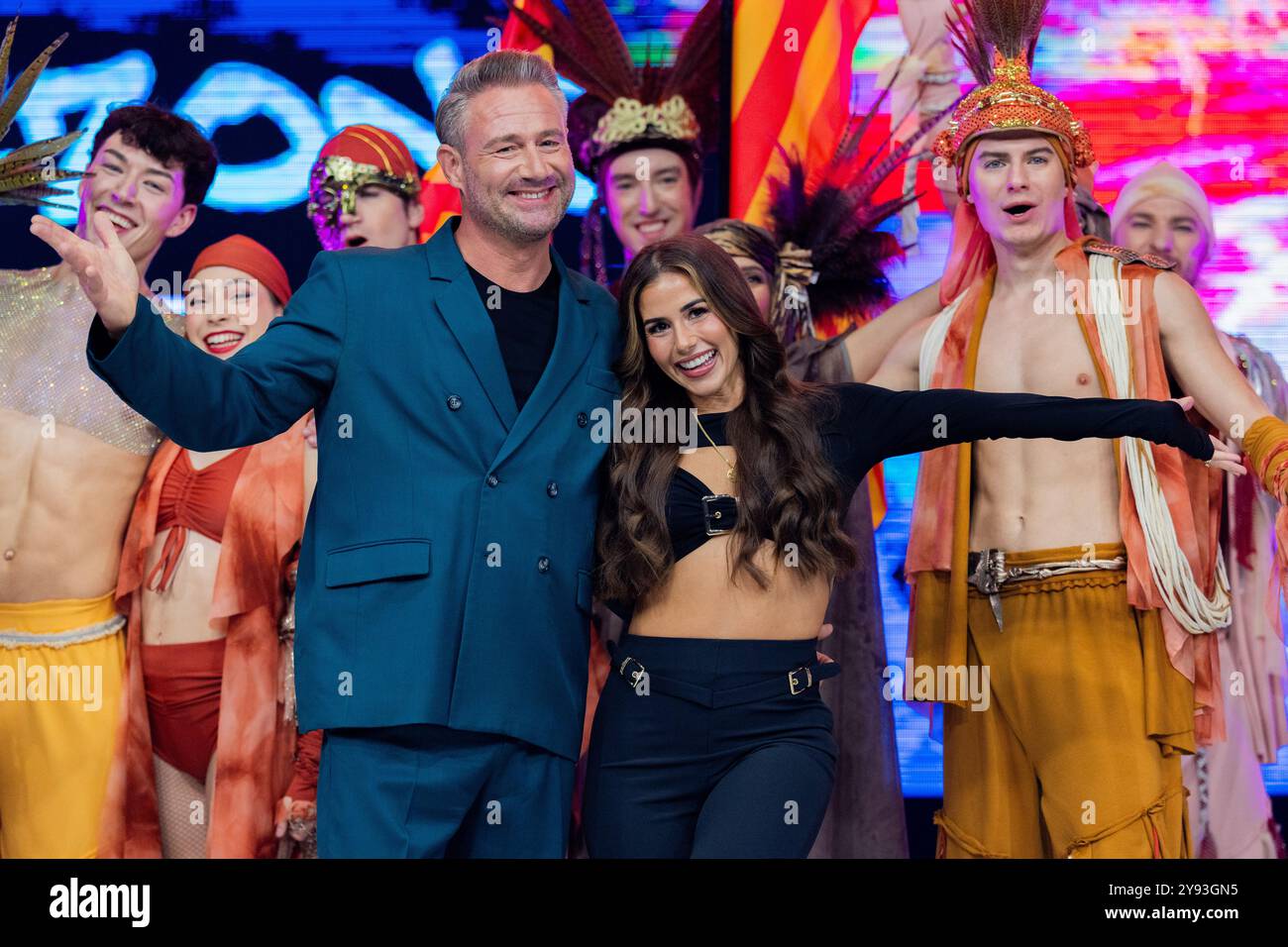 08 October 2024, North Rhine-Westphalia, Cologne: Sasha and Sarah ...