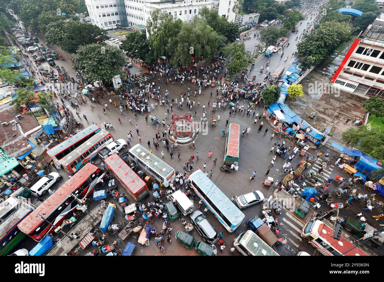 Dhaka, Bangladesh - August 08, 2024: Students of various schools and colleges blockaded Gulistan ...