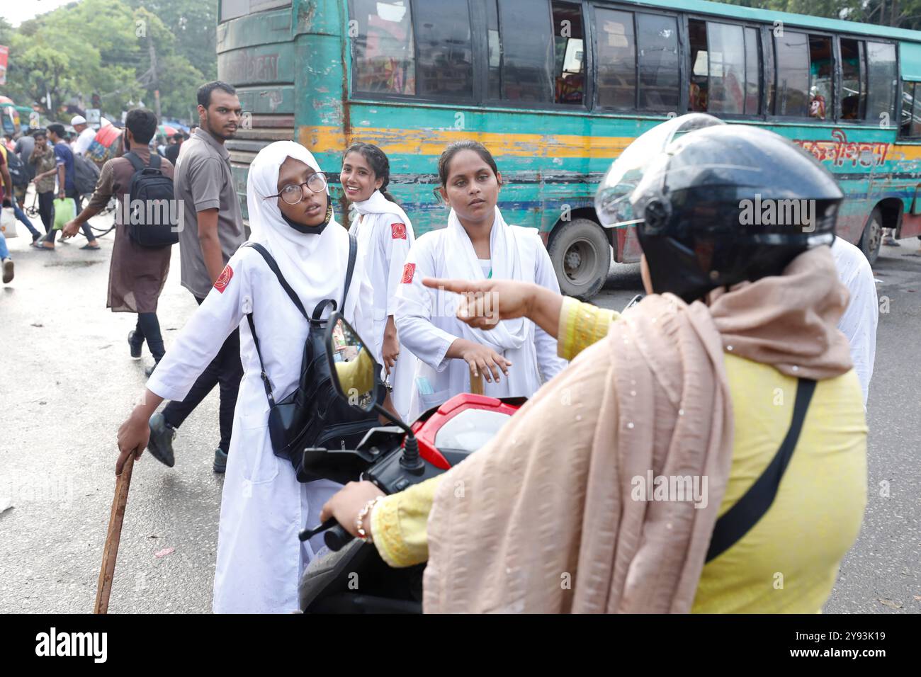 Dhaka, Bangladesh - August 08, 2024: Students of various schools and colleges blockaded Gulistan ...