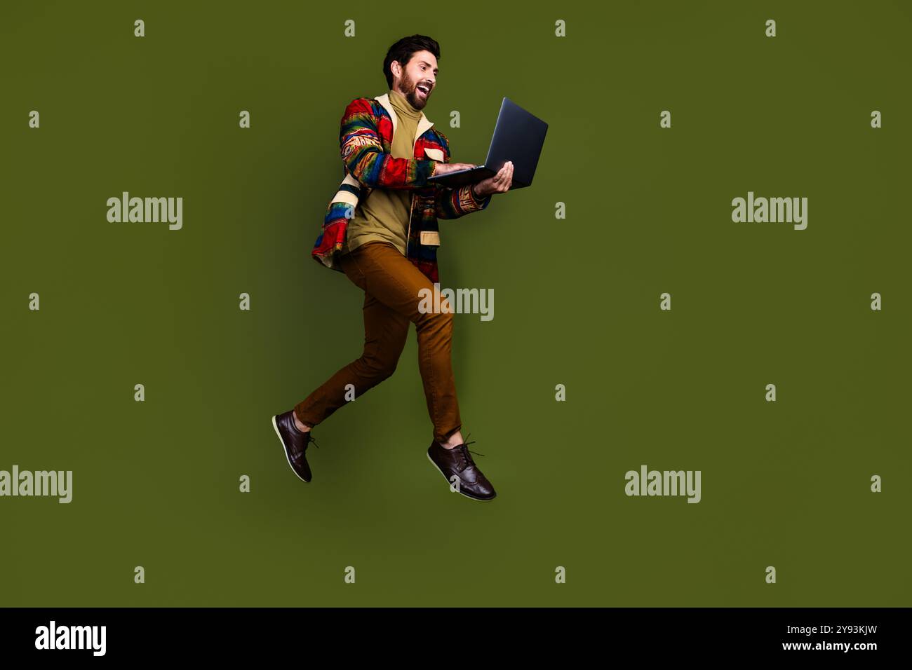 Photo of elegant handsome gentleman office worker wear stylish clothes ...