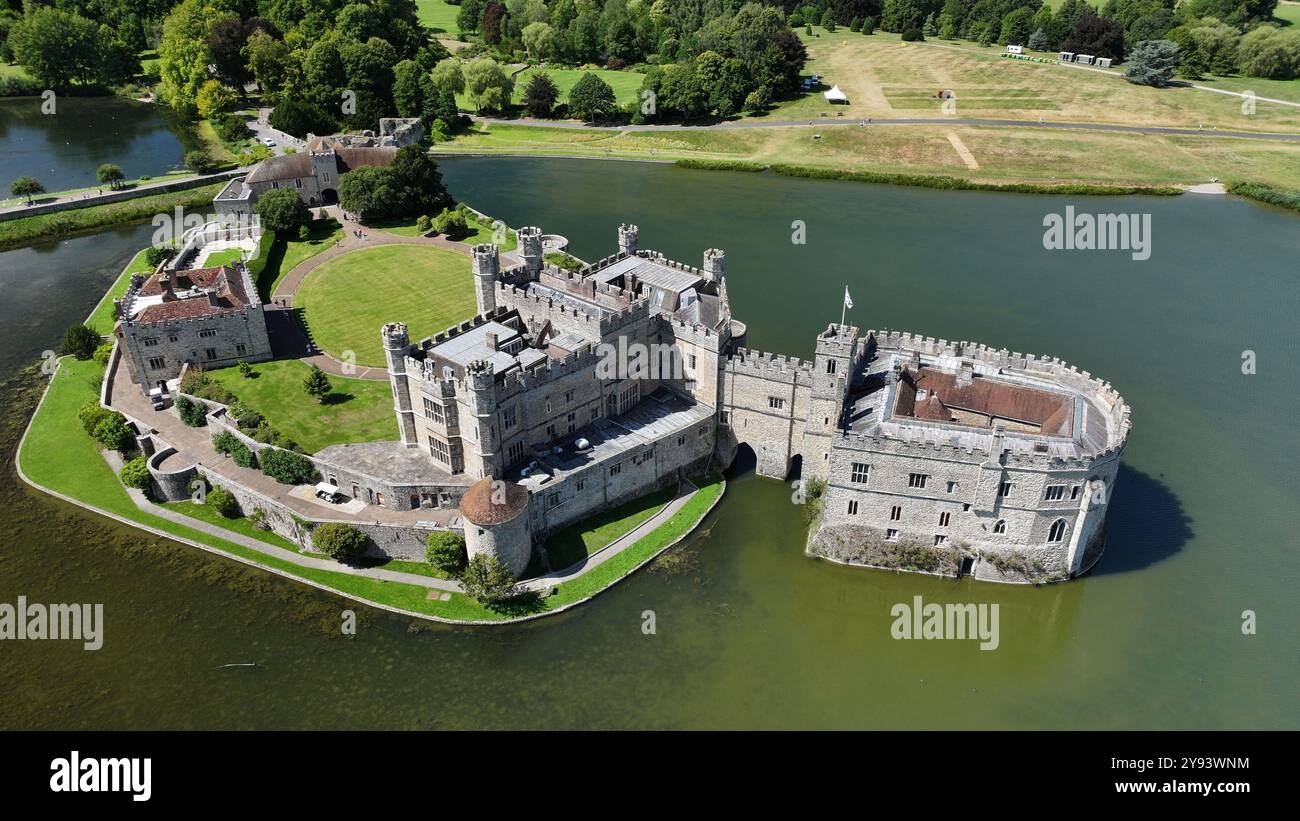 Aerial view of Leeds Castle and moat, southeast of Maidstone, Kent ...