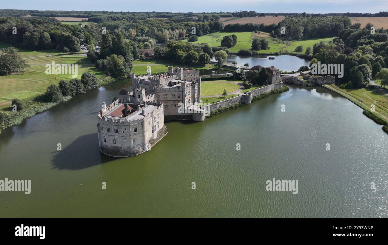 Aerial view of Leeds Castle and moat, southeast of Maidstone, Kent ...