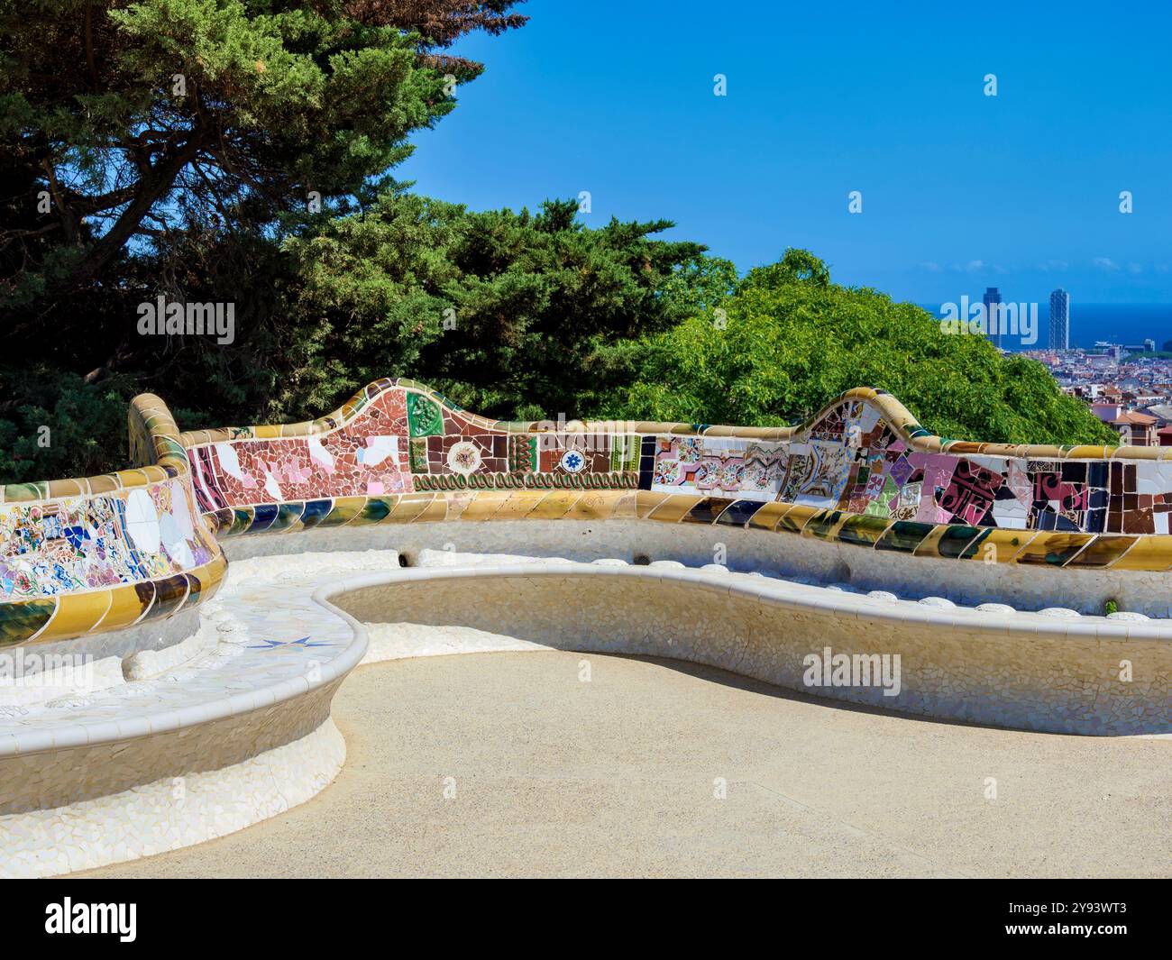 Mosaic Serpentine Bench at the Main Terrace, Park Guell, UNESCO World ...