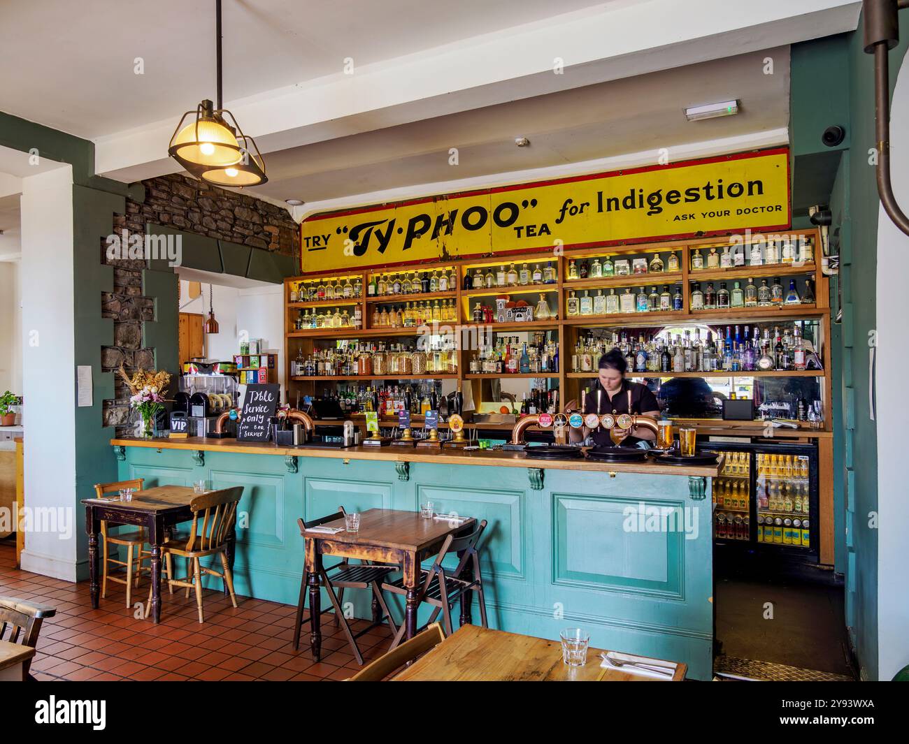 Historic house interior england hi-res stock photography and images - Alamy