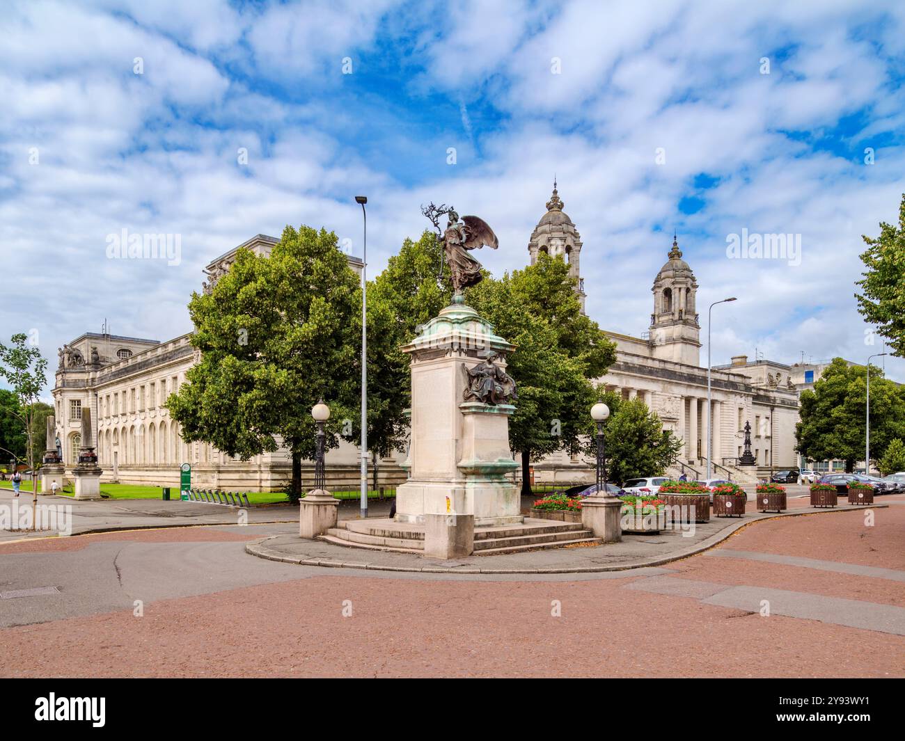 South African War Memorial and Cardiff Crown Court, Cardiff, Wales ...