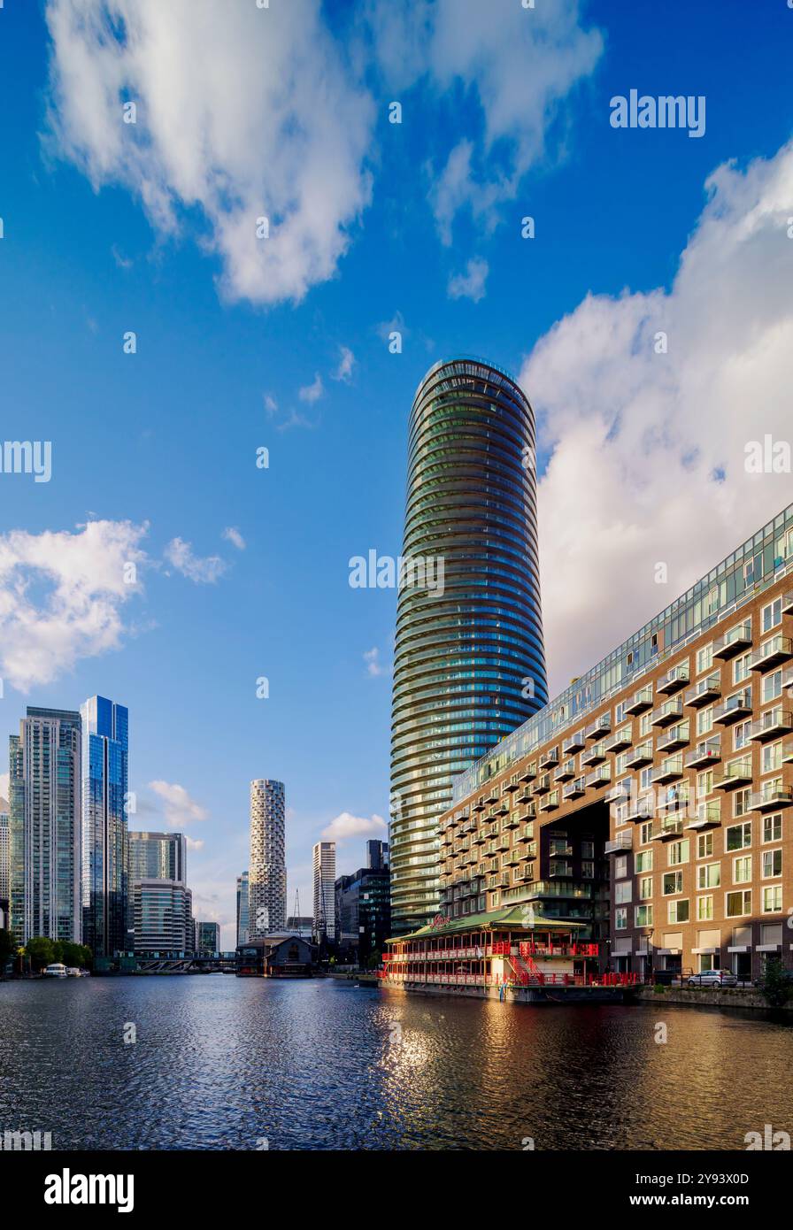 Millwall Inner Dock and Arena Tower, Isle of Dogs, London, England ...