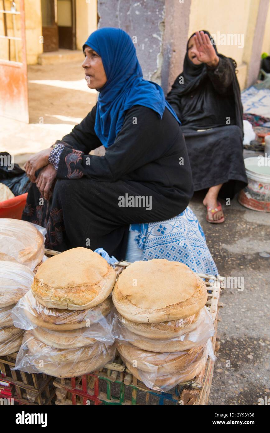 Bread on the market at Daraw, Egypt, North Africa, Africa Stock Photo ...