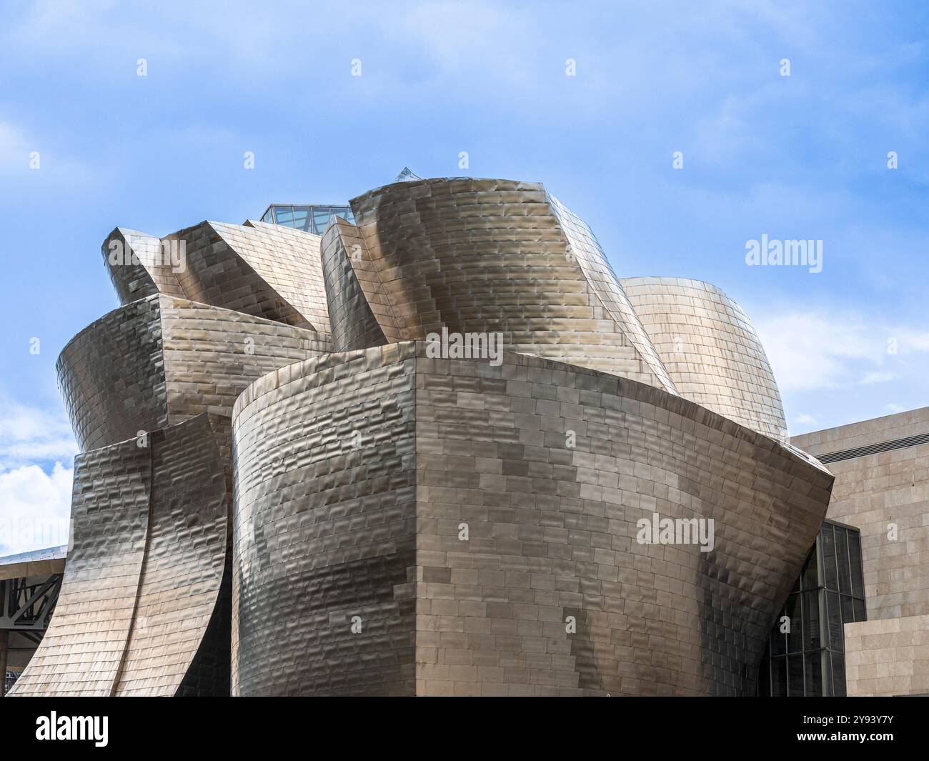 Titanium clad facade, Guggenheim Museum, Architect Frank Gehry, Bilbao ...
