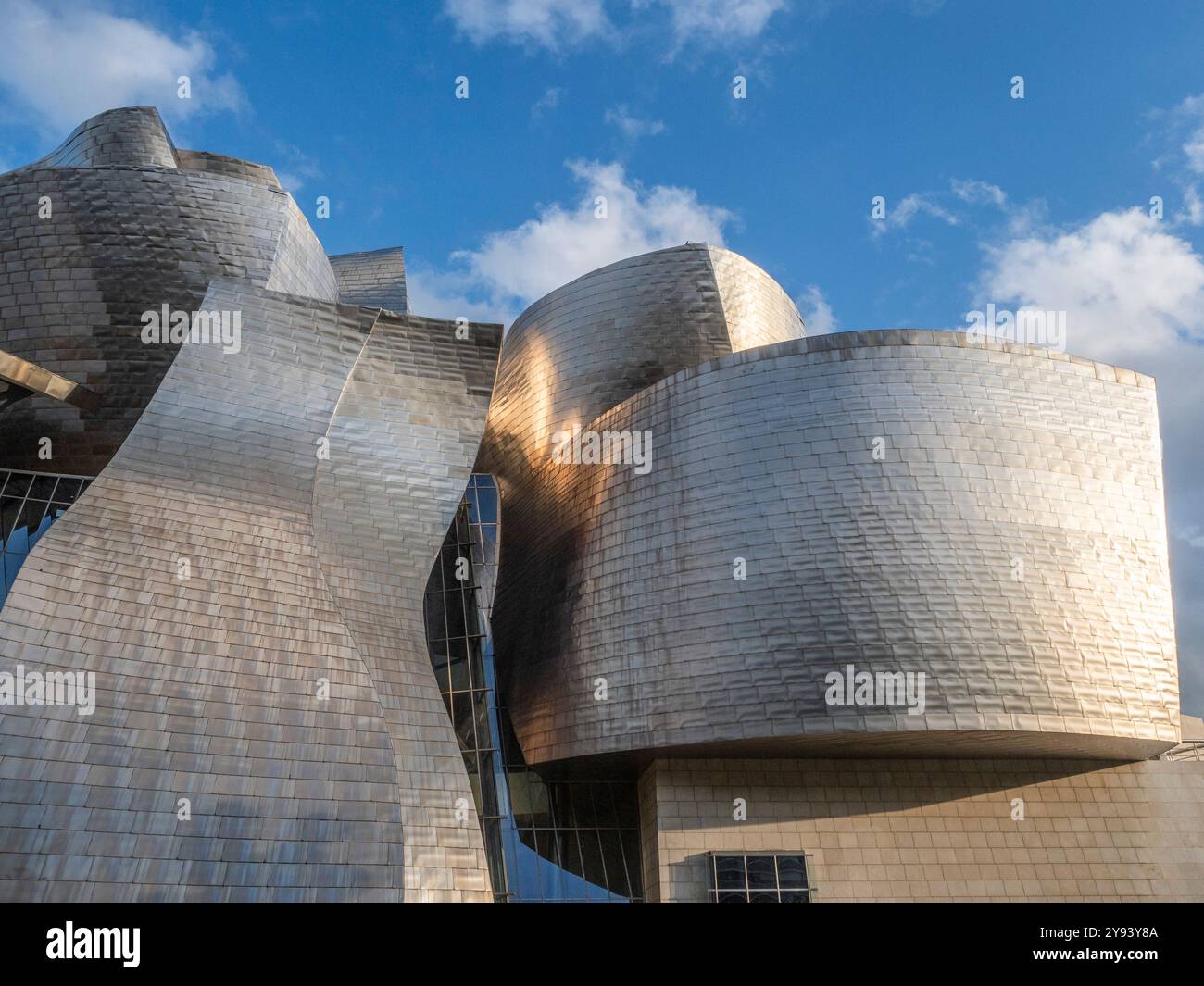 Titanium facade of the Guggenheim Museum designed by Frank Gehry ...