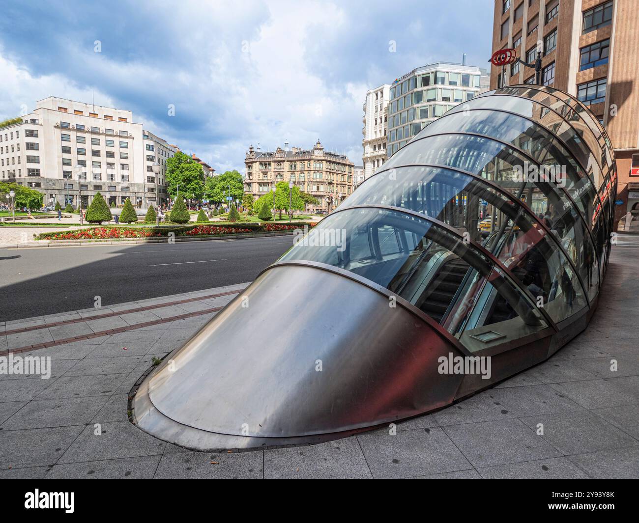 A Fosterito, entrance to the Metro station designed by Norman Foster ...