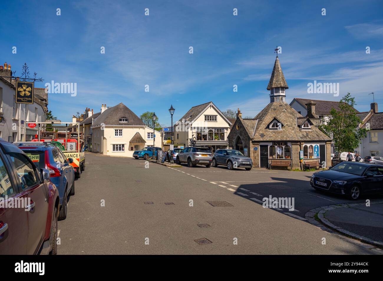 The square and market building in Chagford Devon Stock Photo - Alamy