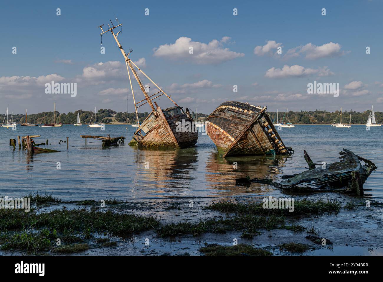 boat graveyard at pin mill suffolk Stock Photo - Alamy