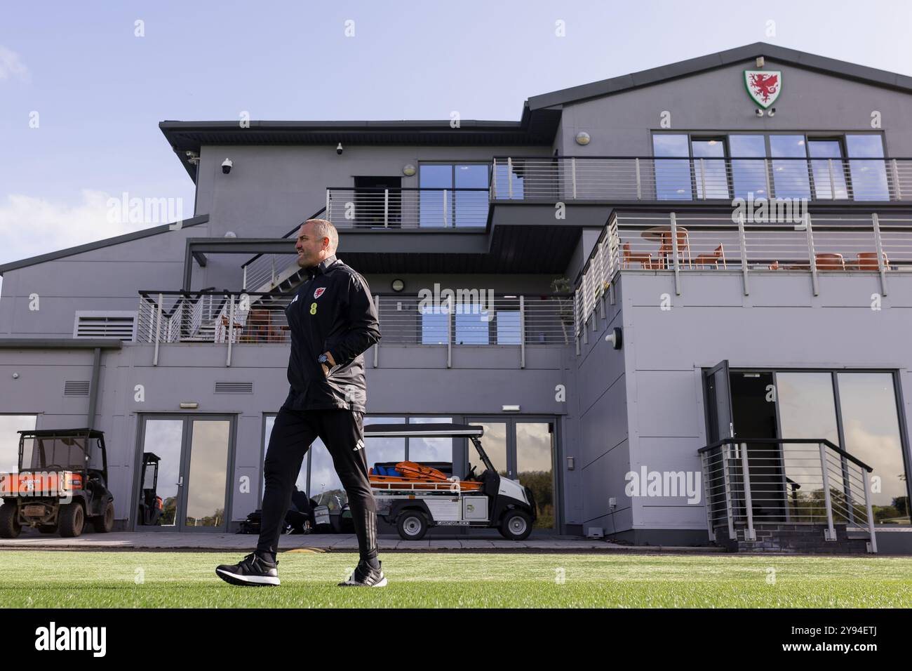 PONTYCLUN, WALES - 07 OCTOBER 2024: Wales’ Goalkeeping Coach Martyn ...