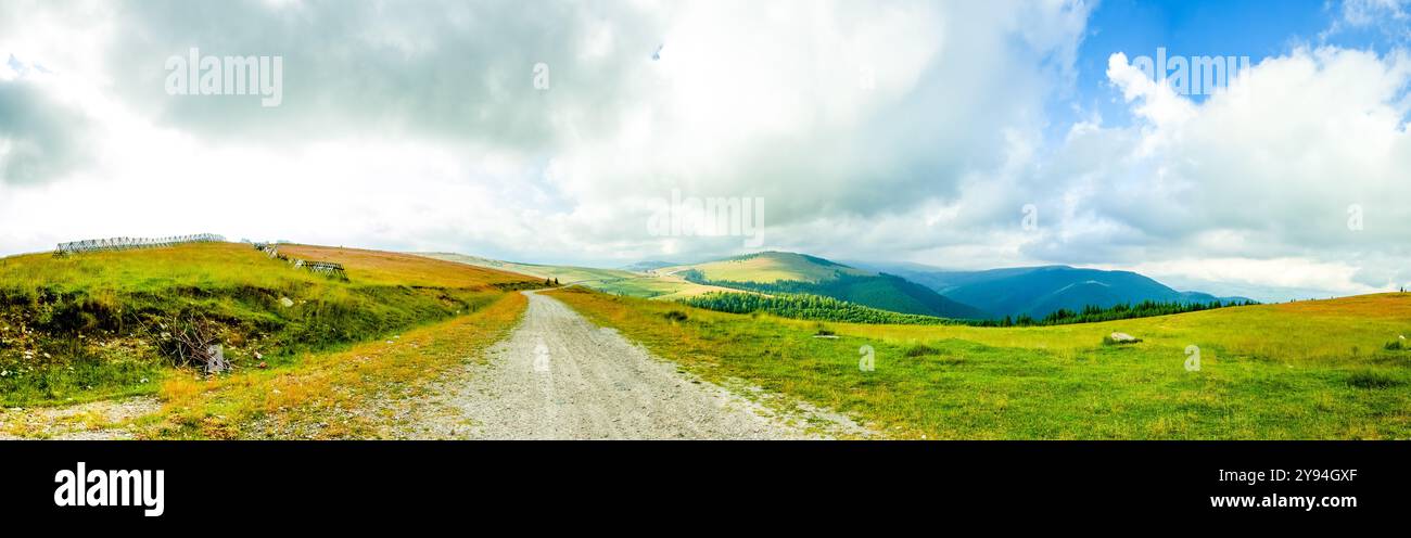 Transalpina, Săliște, Novaci, Sebes, panoramic road, România Stock ...